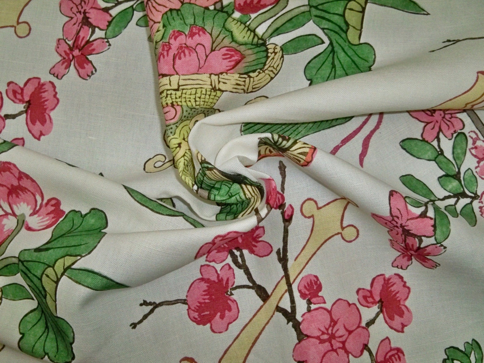 SCALAMANDRE CHINOISERIE SHANGHAI Blossoms Baskets Butterflies Toile ...