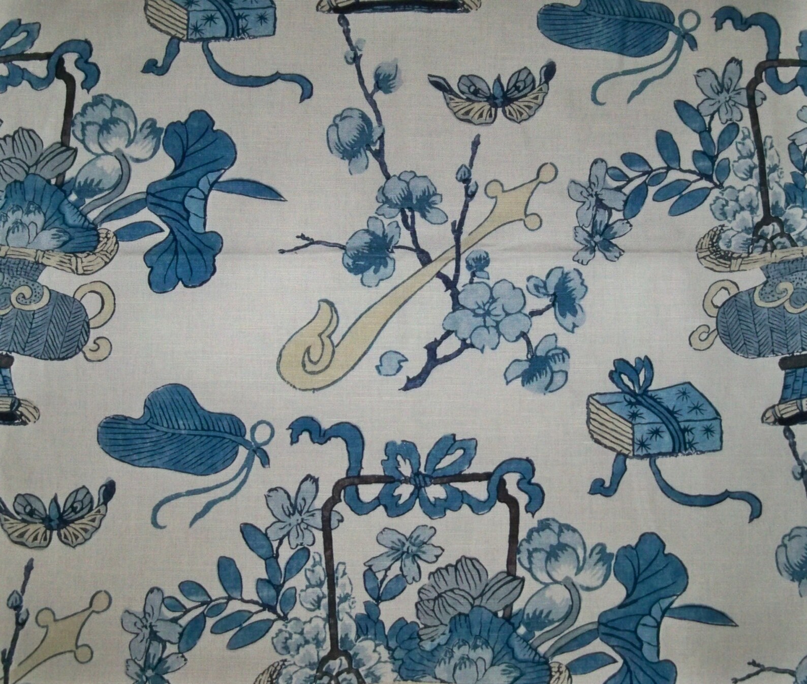 SCALAMANDRE CHINOISERIE SHANGHAI Blossoms Baskets Butterflies Toile ...