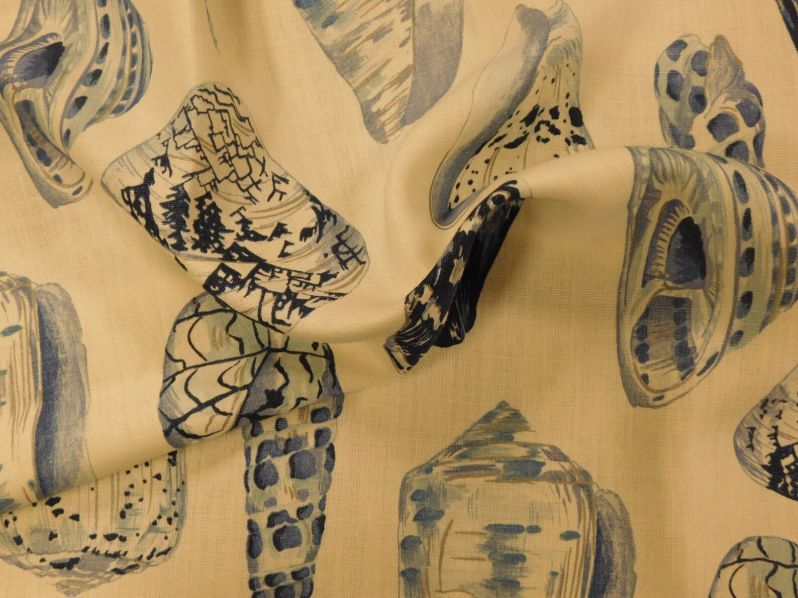 SCALAMANDRE Tropical South Seas Seashells Toile Linen Fabric 10 Yards ...