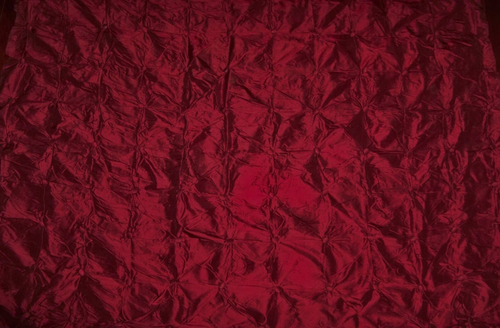 BEACON HILL BUTTON Tuck Silk Fabric 10.5 Yards Pomegranate Dark ...