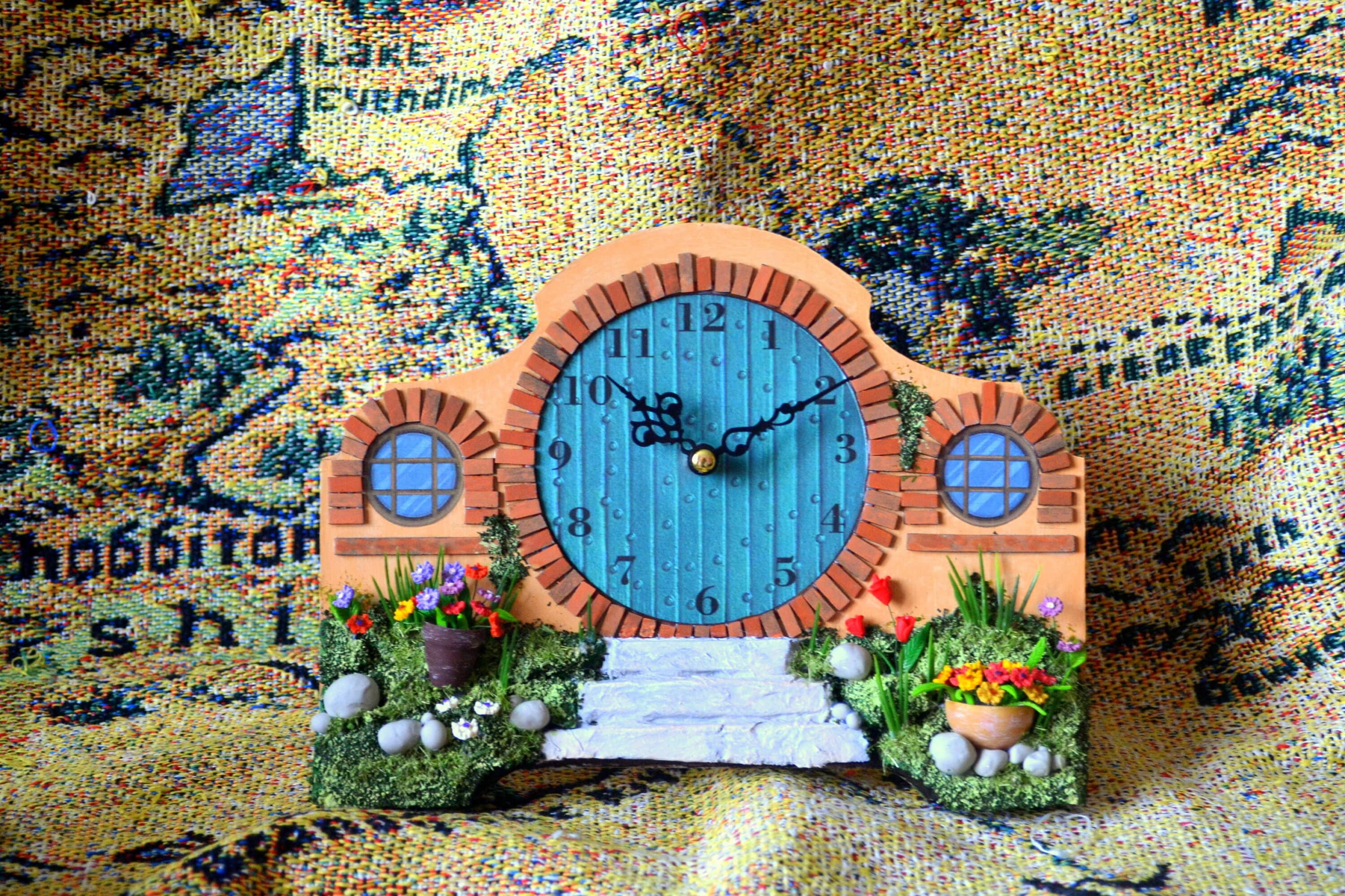 Hobbit Clock Plays Well With Paper: Hobbit House Ideaology 2022
