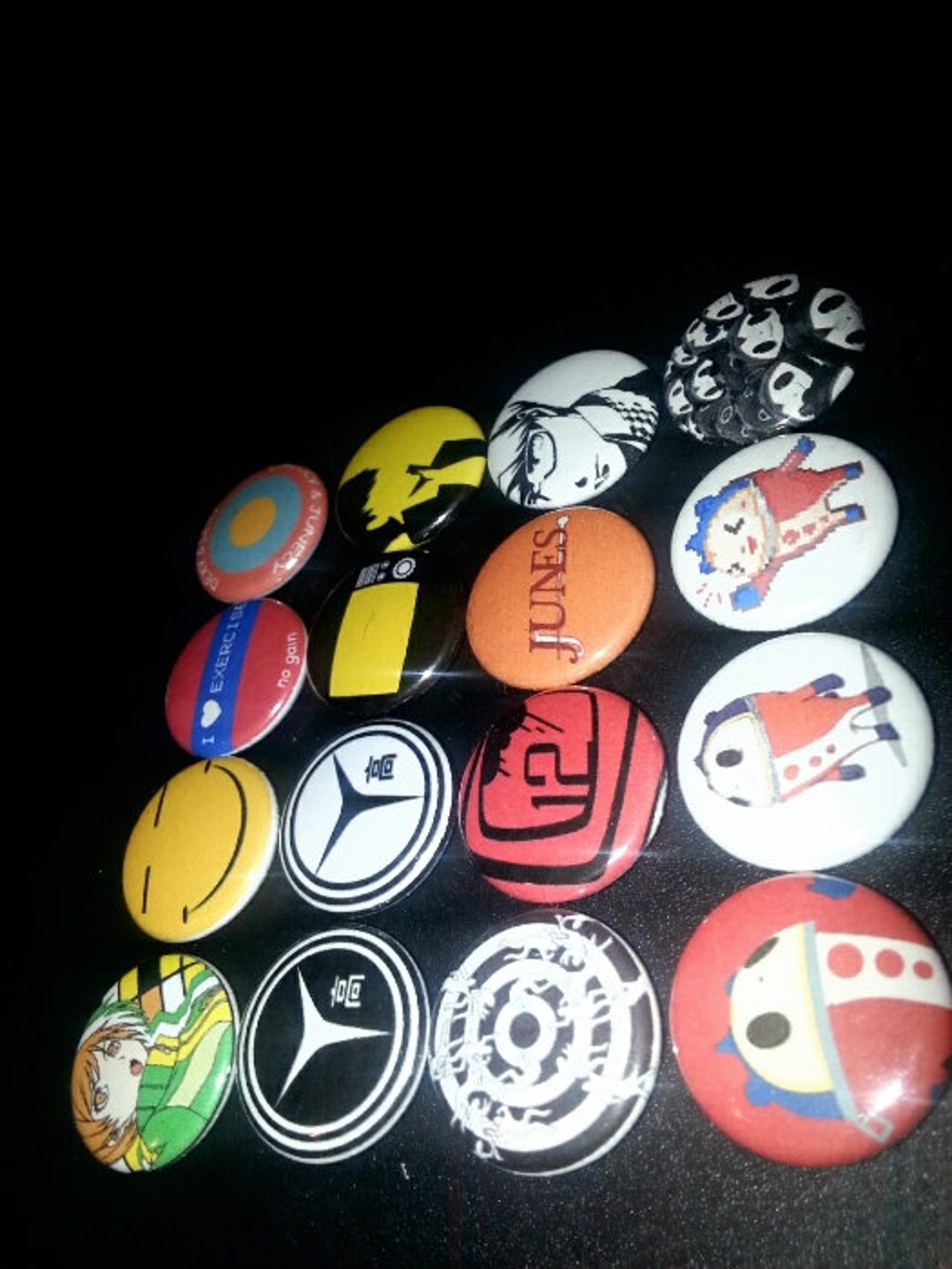 16 One-inch Persona 4 Button Pins - Etsy