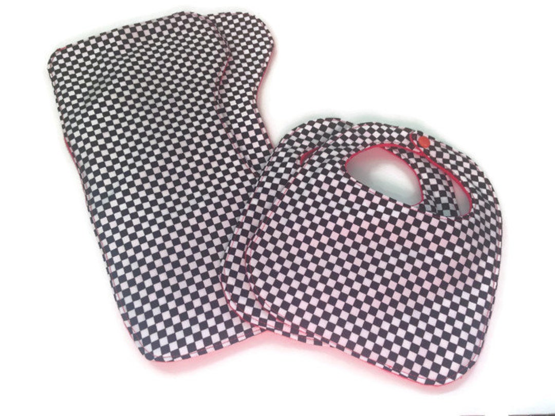 Checkered Bib and Burp Cloths/ Baby Shower Gift - Etsy