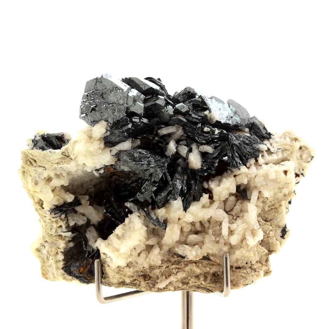 Hematite + Albite. 516.5 Cents. Binn Valley, Wallis (valais ...