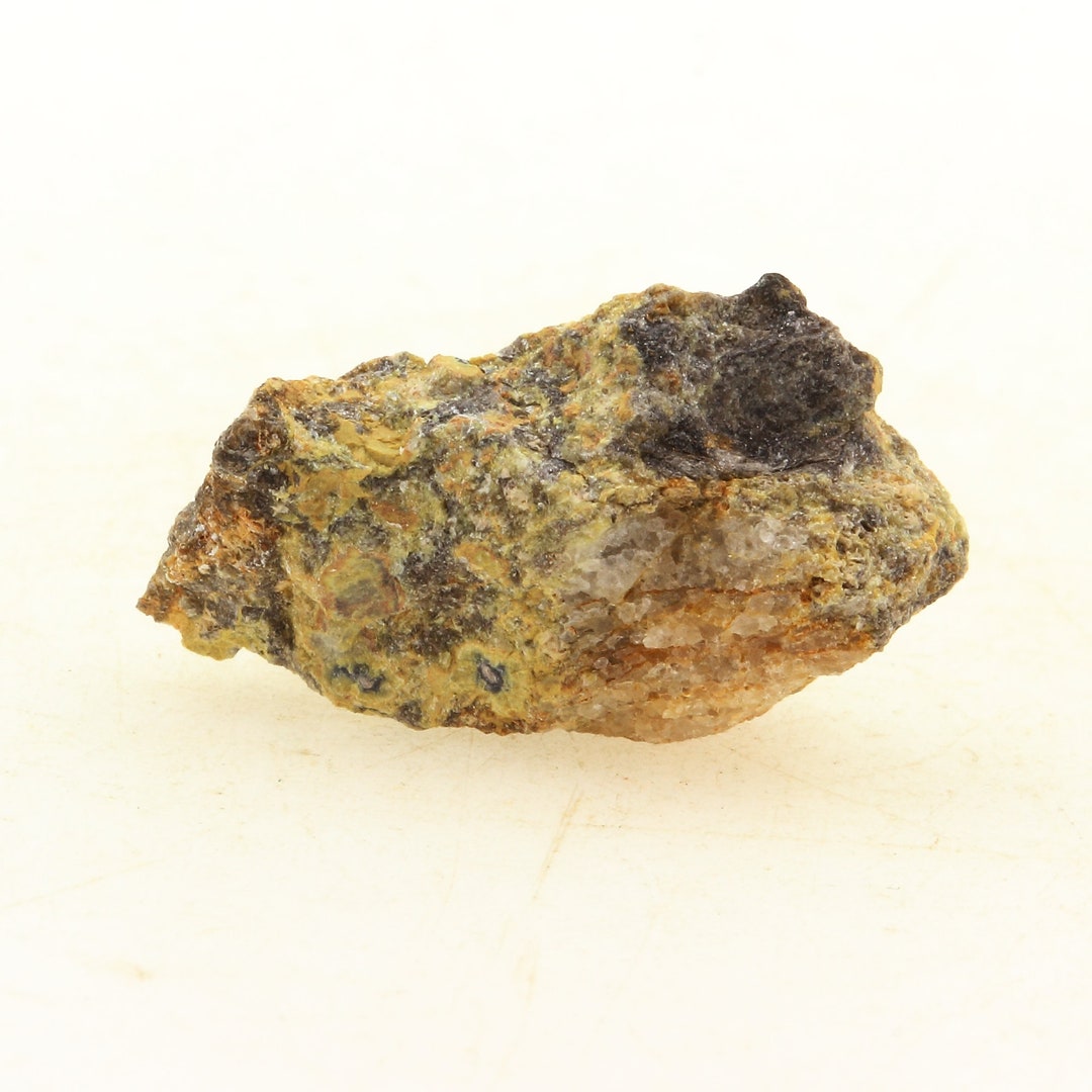 Bismuth Zavaritskite Russellite. 23.0 Ct. Beauvoir, Échassières, France ...