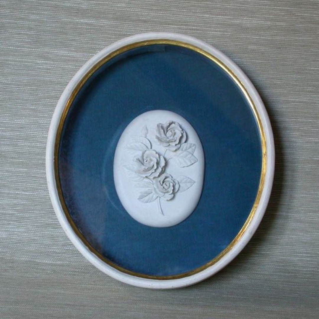 China Dainty Frame With Roses Motifs in a White Oval Shape, 1970s - Etsy