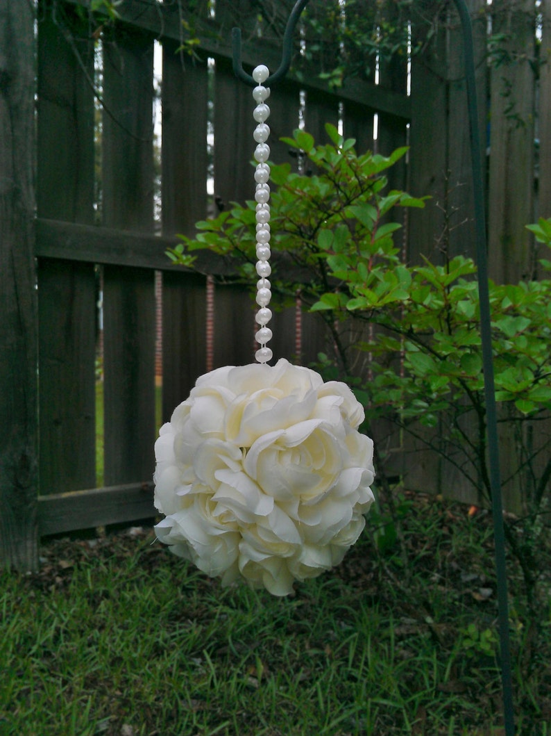 Eloquent Ivory Floral Kissing Ball - Etsy
