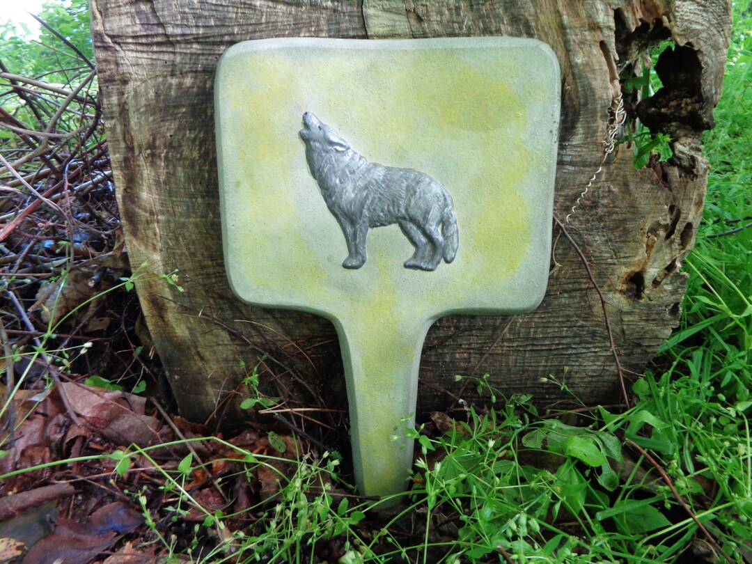 Grave Marker - Grave Decoration - Concrete Wolf - Concrete Sign - Gray ...