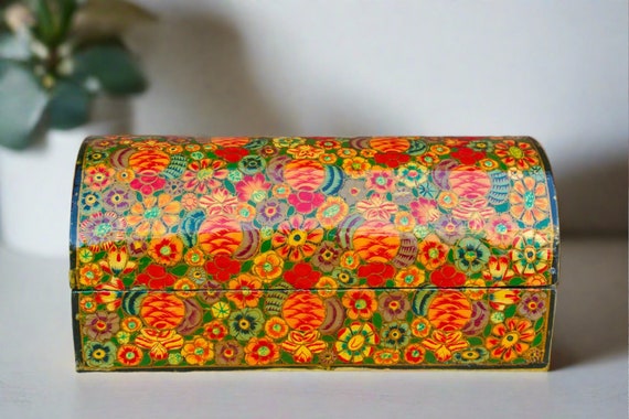 Vintage, hand made, painted, - Gem Vintage, hand made, painted, - Gem