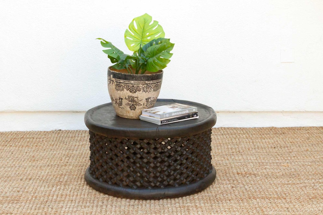 Finely Carved African Round Coffee Table, African Round Coffee Table ...