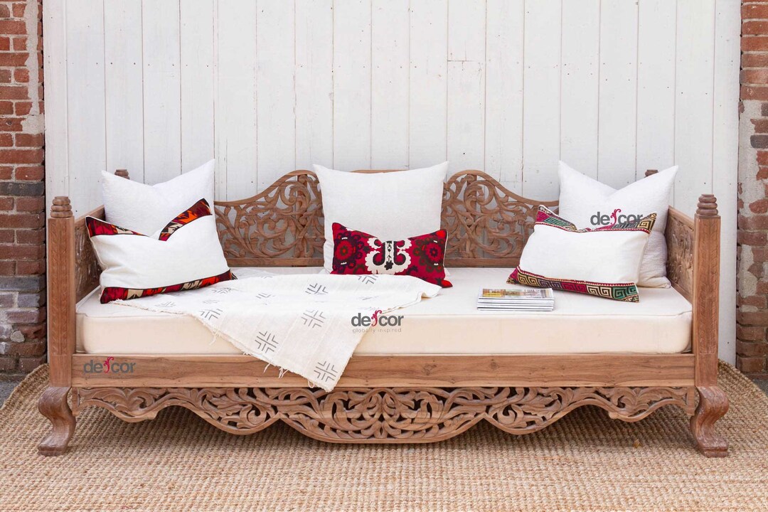 Carved Reclaimed Teak Anglo-indian Daybed, Handcrafted Teak Daybed ...