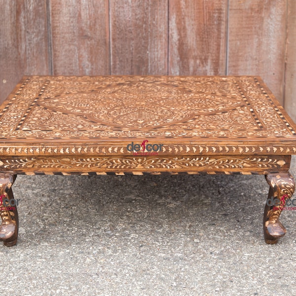 Wood Traditional Coffee Tables