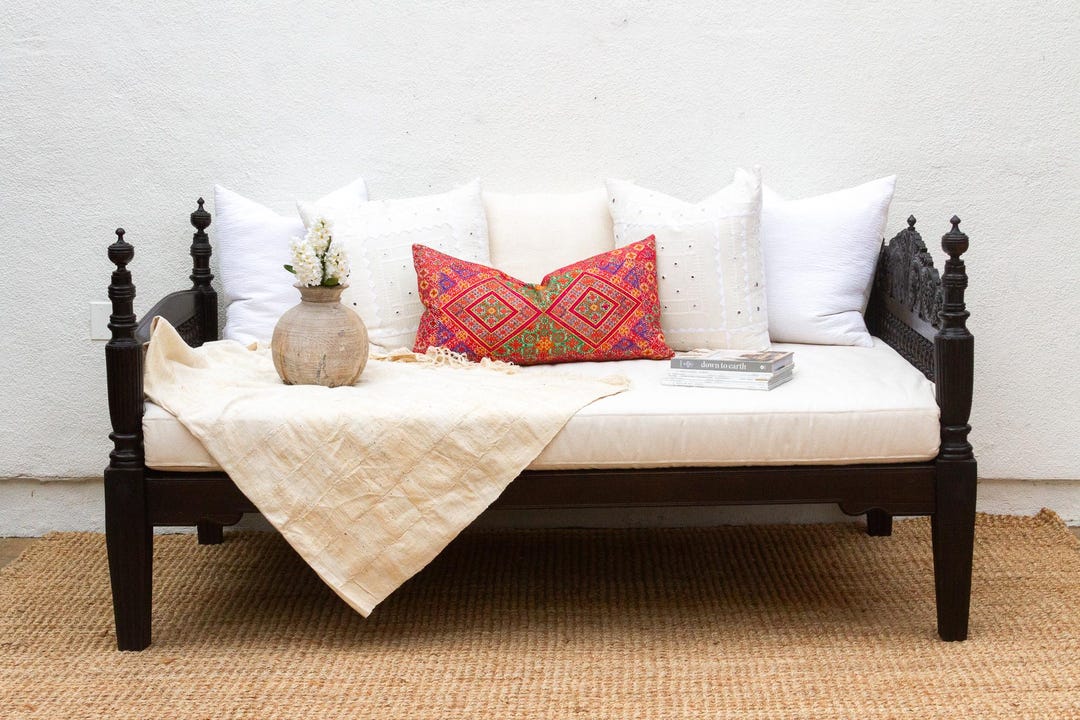 Antique Anglo Indian Carved Daybed, Ebony Rosewood Daybed, Colonial ...