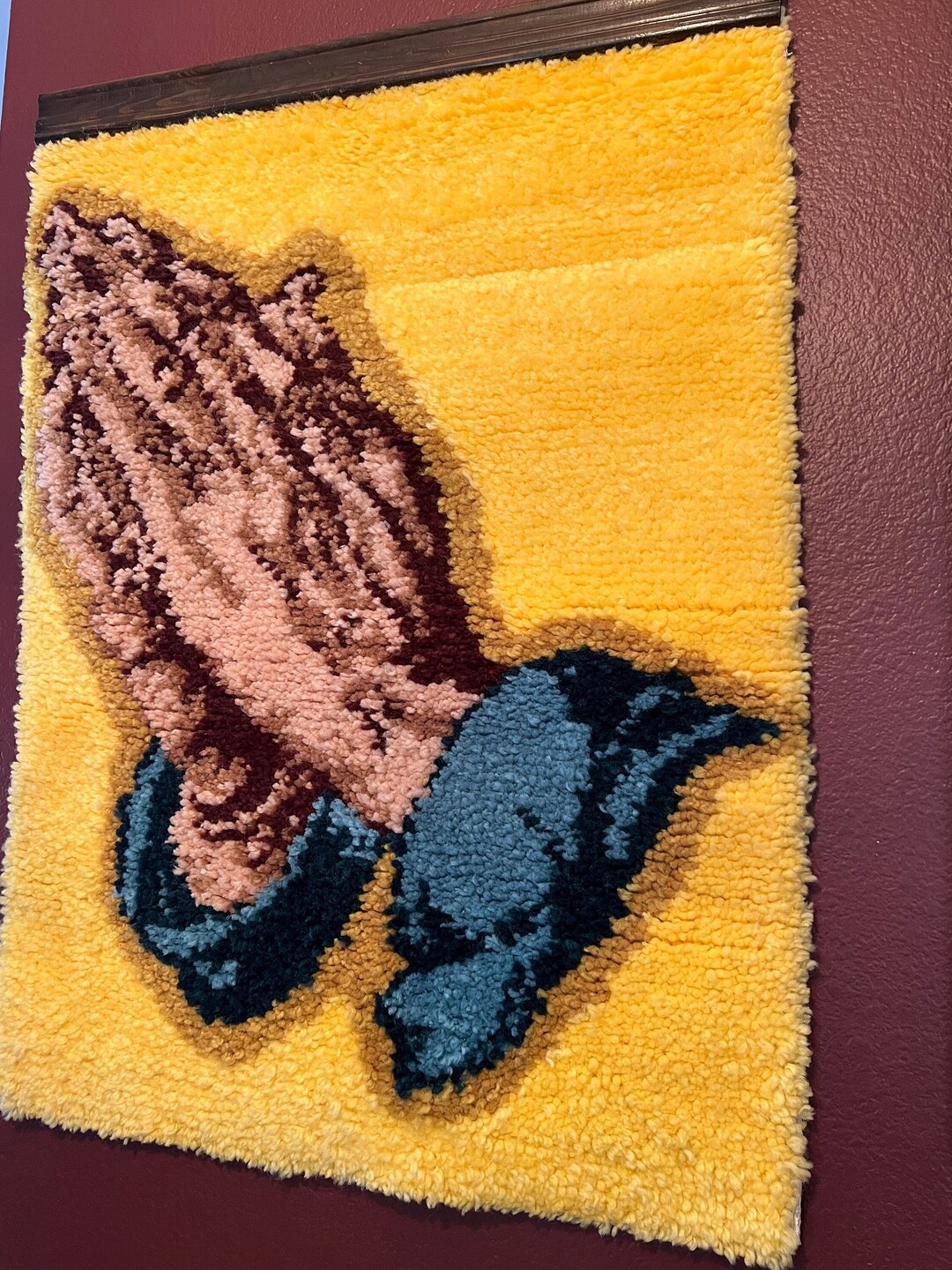Vintage Shillcraft Latch Hook Rug Tapestry - Praying Hands - Wall Art ...