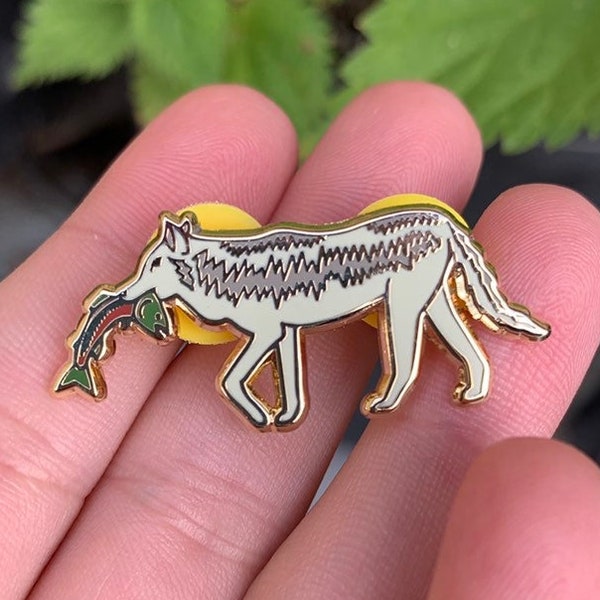 Wolf Pin - Etsy