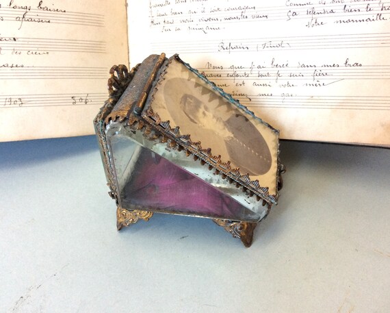 Antique French Jewel/Reliquary Boudoir Box with glass… - Gem