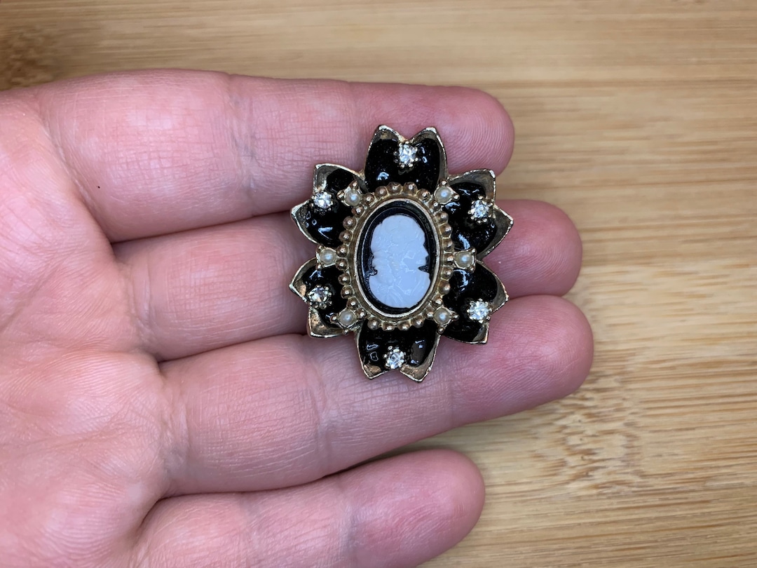 Vintage Cameo Brooch Black Stone Brooch Metal Brooch - Etsy