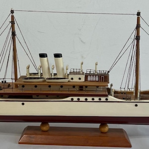 Vintage Model Ship 20 , Tramp Steamer, Handcrafted Wooden Ship by Dean ...