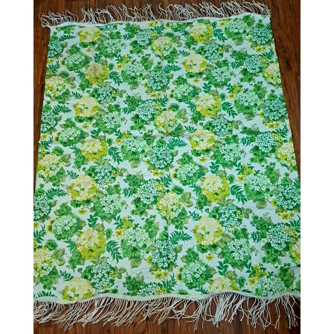 Vintage Vinyl Tablecloth W Fringe Floral Rectangle 1970s Green Retro ...
