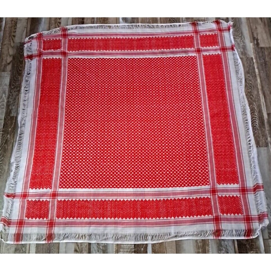 Square Tablecloth Red White Flocked Tea Made in Korea Cottage Retro 47 ...