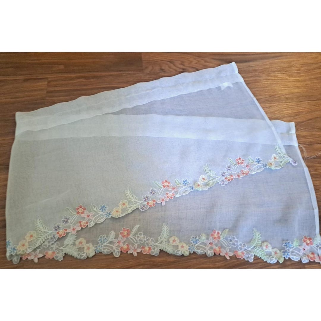 White Sheer Window Valance With Floral Edge Cottage Country Romantic ...