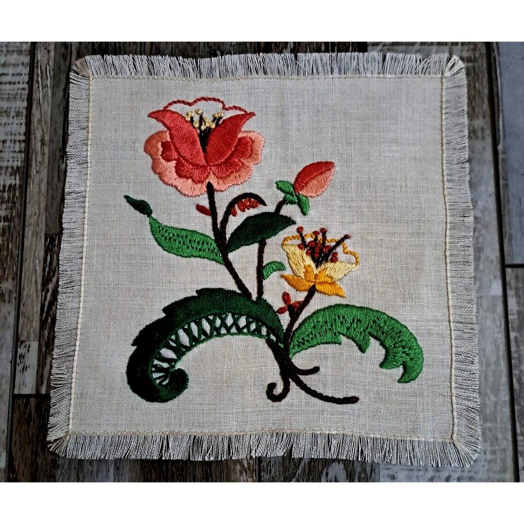 Hand Embroidered Centerpiece Linen Square W Fringe Farmhouse Cottage 8. ...