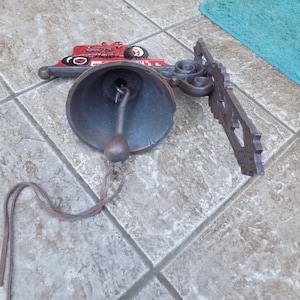 Mccormick FARMALL BELL Red Tractor Heavy Cast Iron Wall Fence Mounting ...