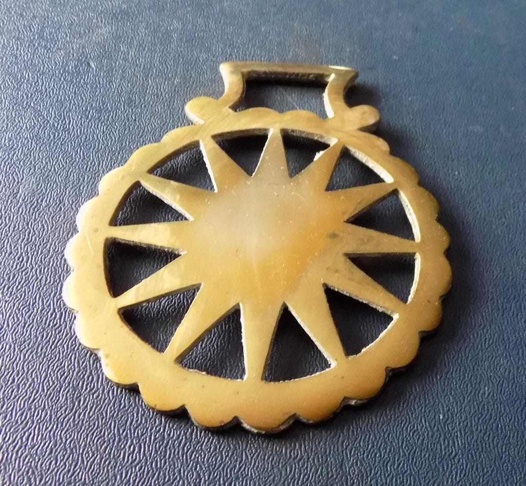 HORSE BRASS 12 Pointed Star Dodecagram Sunburst or Starburst Design ...