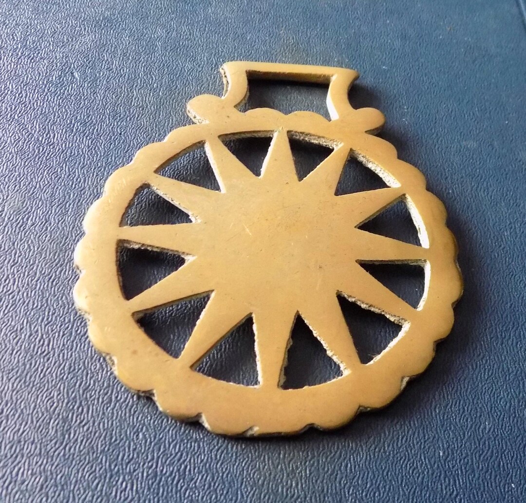 HORSE BRASS 12 Pointed Star Dodecagram Sunburst or Starburst Design ...