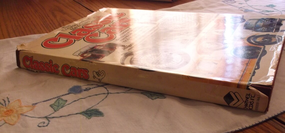 The Encyclopedia of the Worlds Classic Cars - Chartwell Books - Etsy