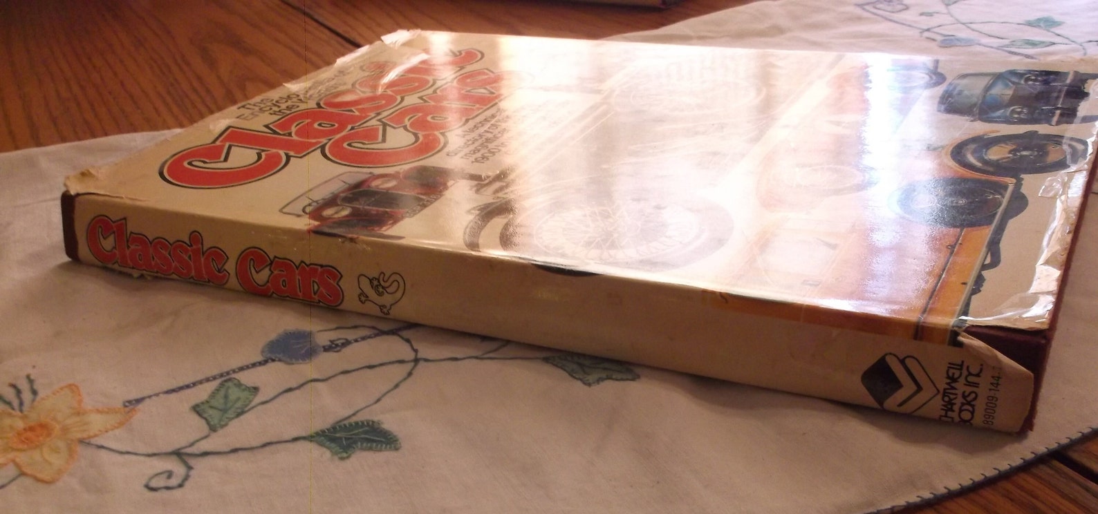 The Encyclopedia of the Worlds Classic Cars - Chartwell Books - Etsy