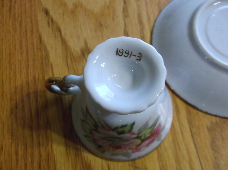 Vintage Inarco Pedastal Tea Cup and Saucer Red Rose Floral Design - Etsy