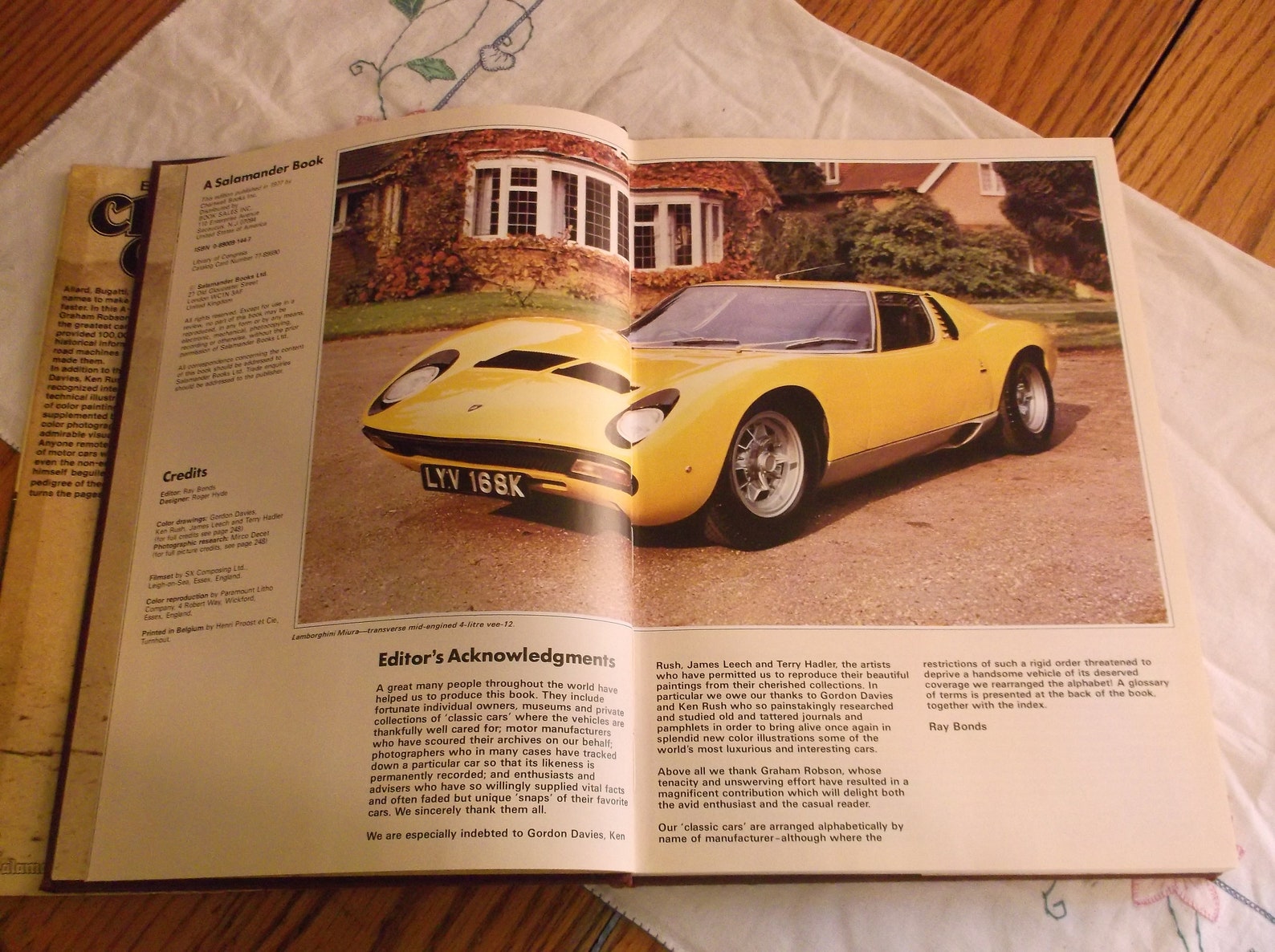 The Encyclopedia of the Worlds Classic Cars - Chartwell Books - Etsy