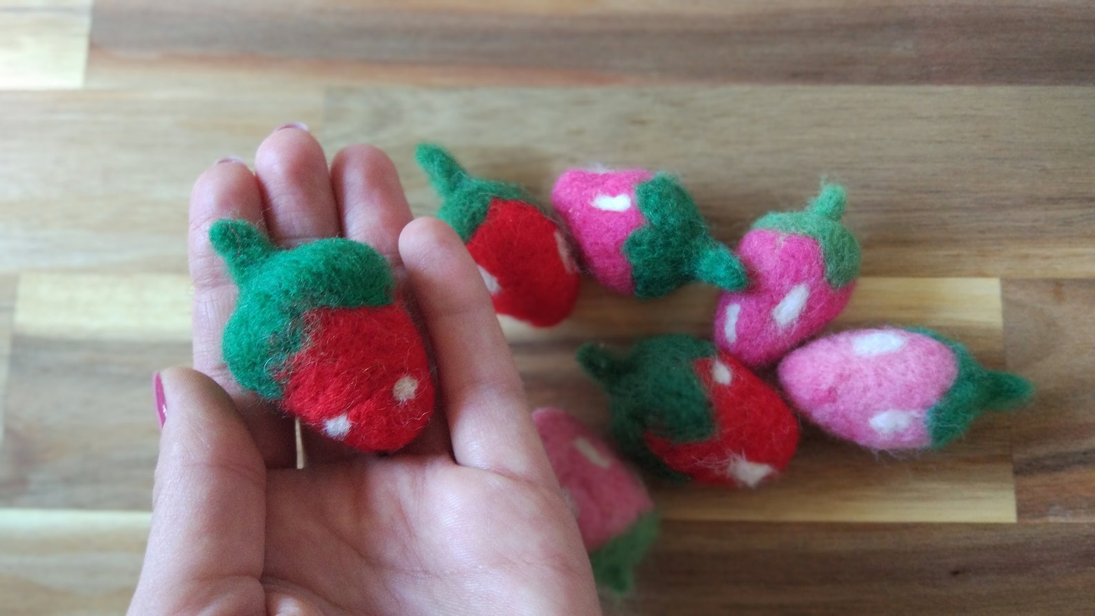 Wool Felted Strawberries Wool Felt Strawberry Felt - Etsy UK