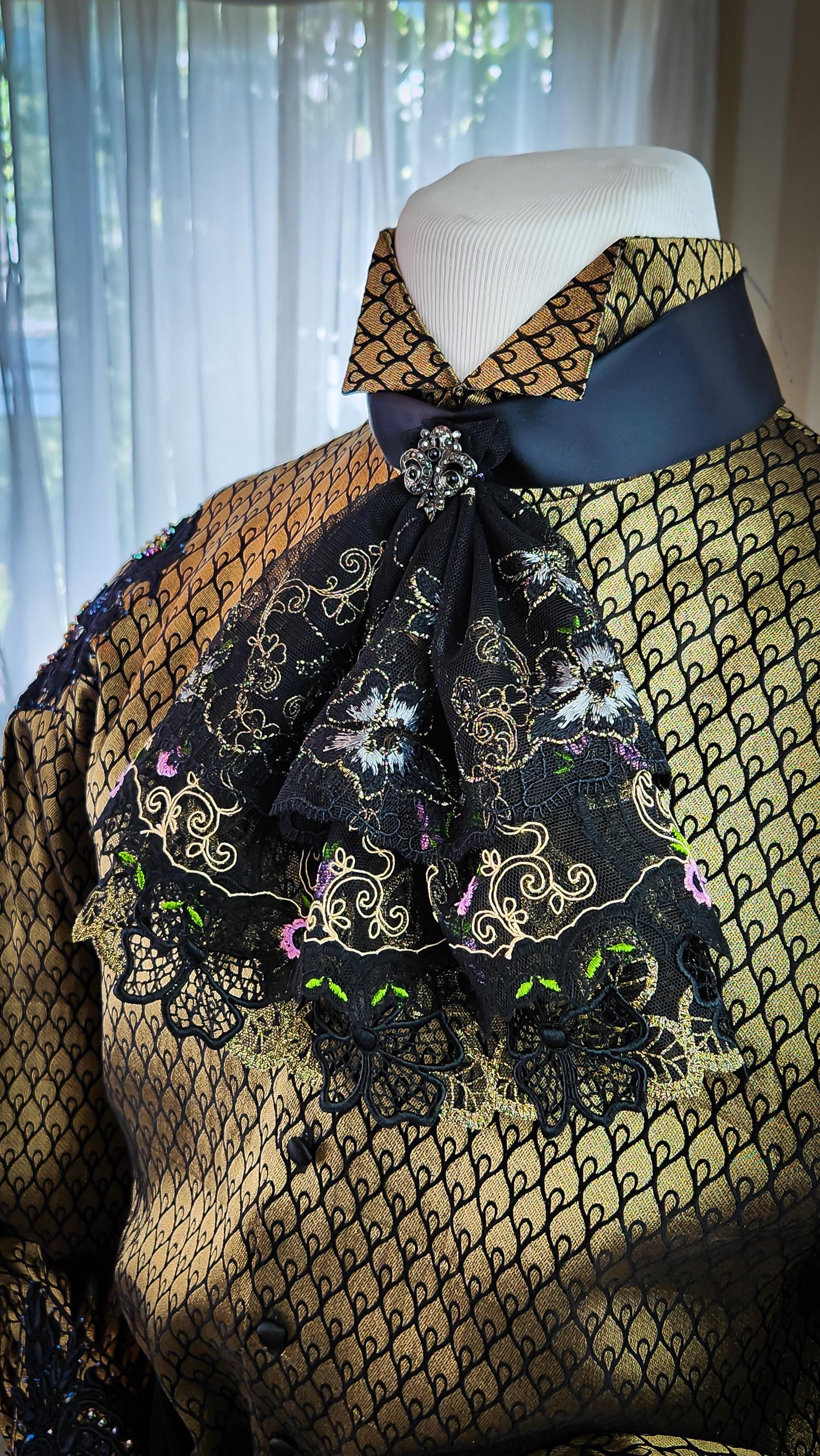 Black Gold Lace Jabot, 18th Century Men's Fashion, Rococo Men's Costume ...