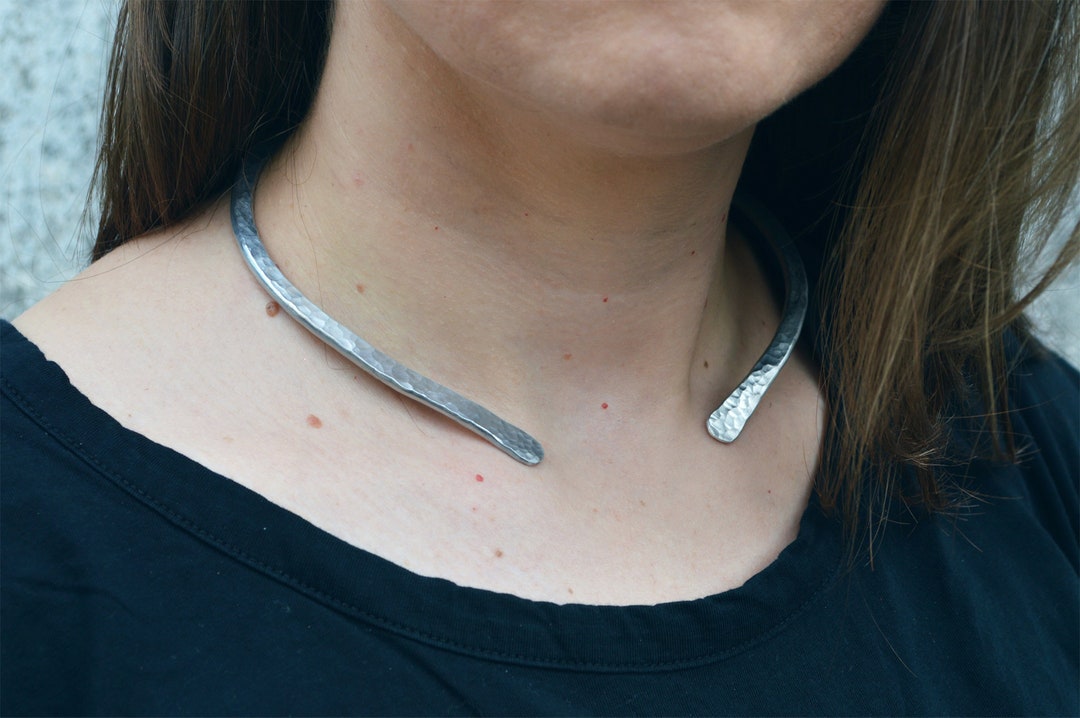 Silver Necklace Open Torque Choker Aluminum Necklet Statement Collar ...