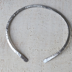 Silver Necklace Open Torque Choker Aluminum Necklet Statement Collar ...