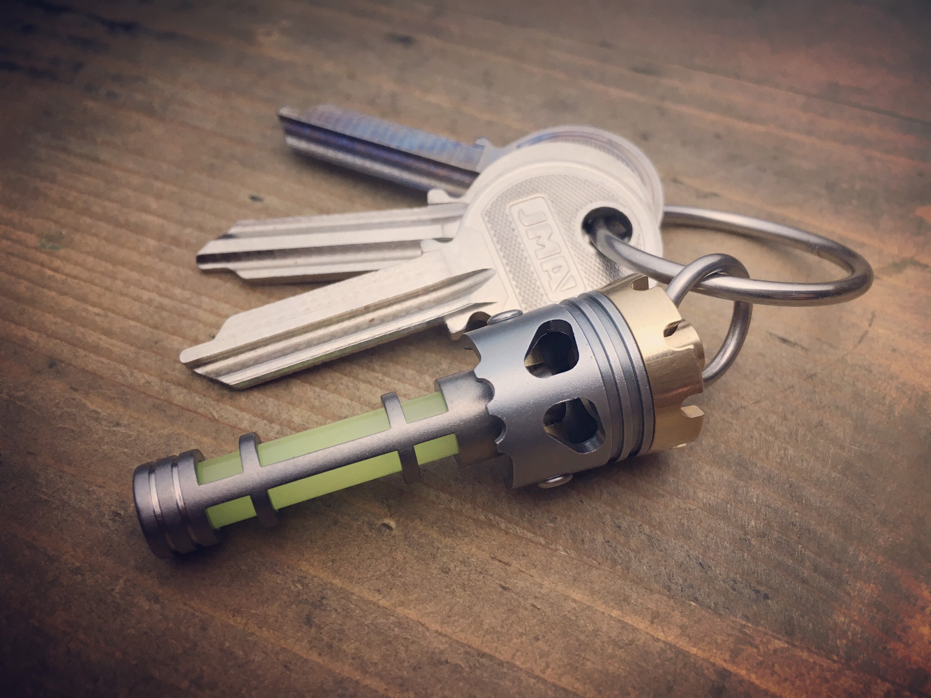The Puto Rey Skull Piston Glow-fob Locator Swivel Keychain - Etsy