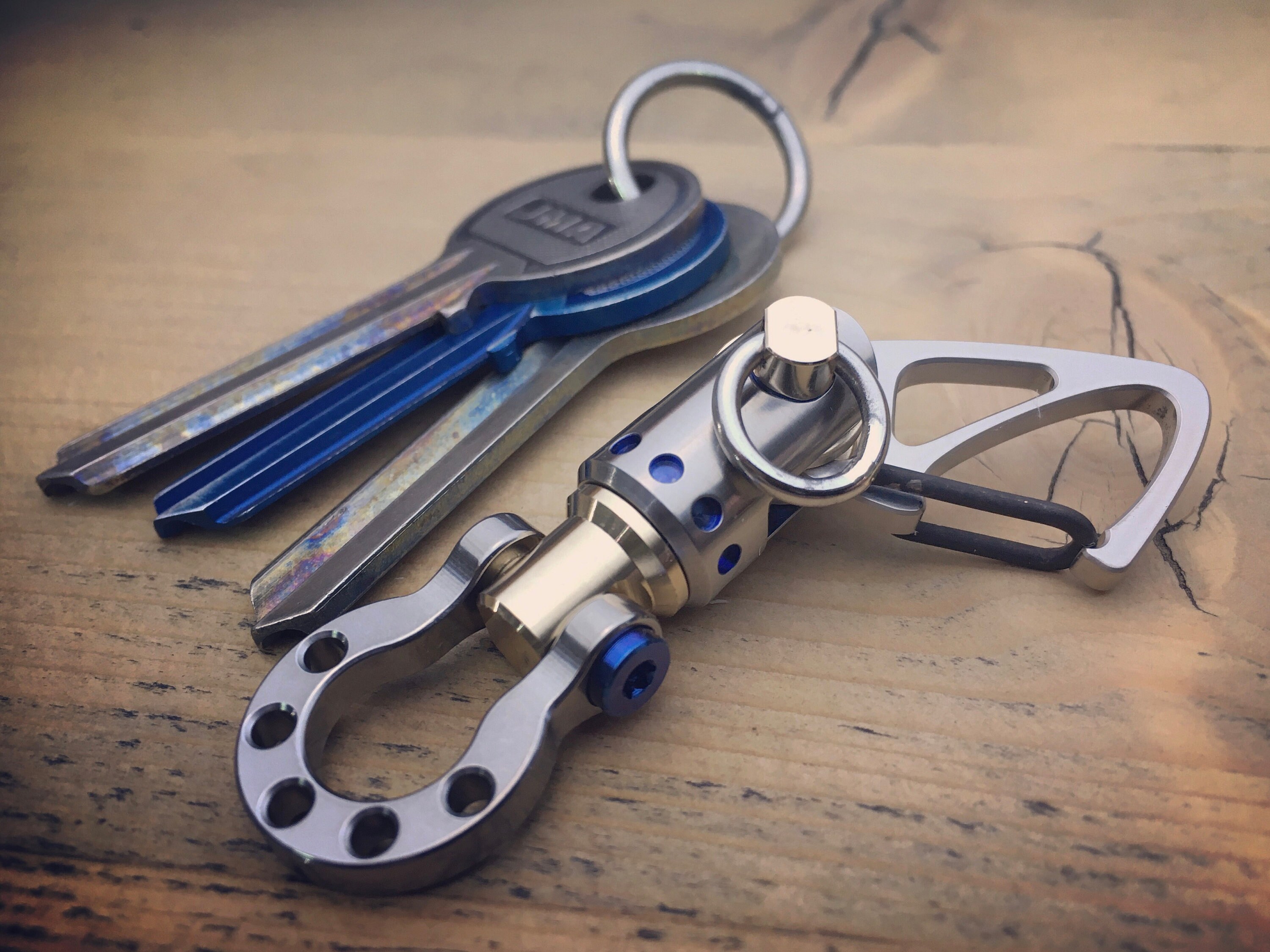 Sport Bike Yoshimura look / Anodized Titanium, Swivel Key chain