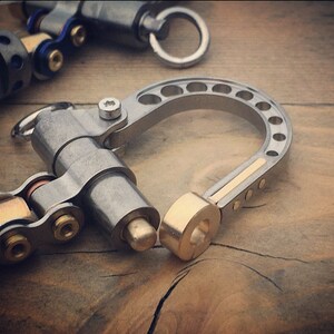 The Guide TOP / Titanium Edc Keychain Bi-carabiner With - Etsy