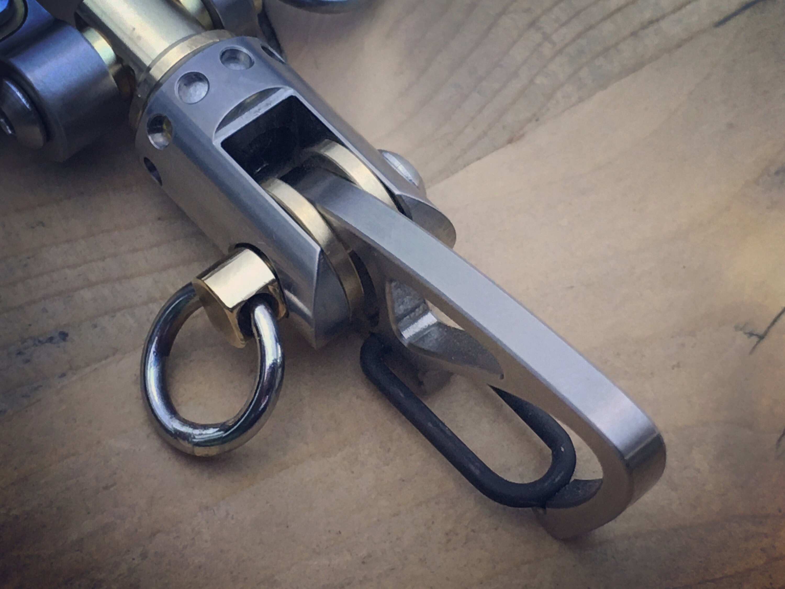 Titanium Bolt Carabiner. Swivel type-II with Ti-Clip / TOP / (Rings S.S.)