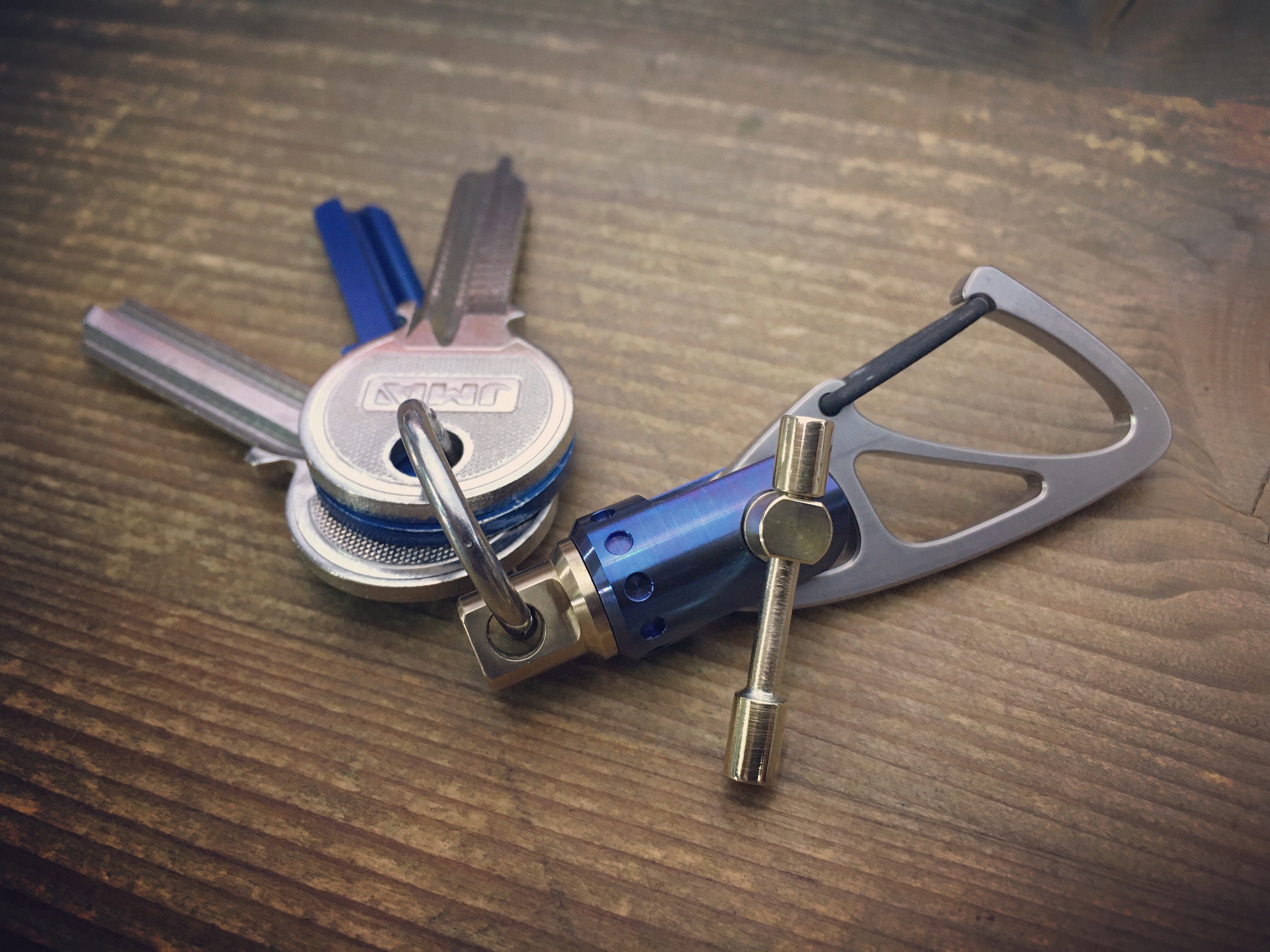 The Press Bar EDC keychain / Titanium