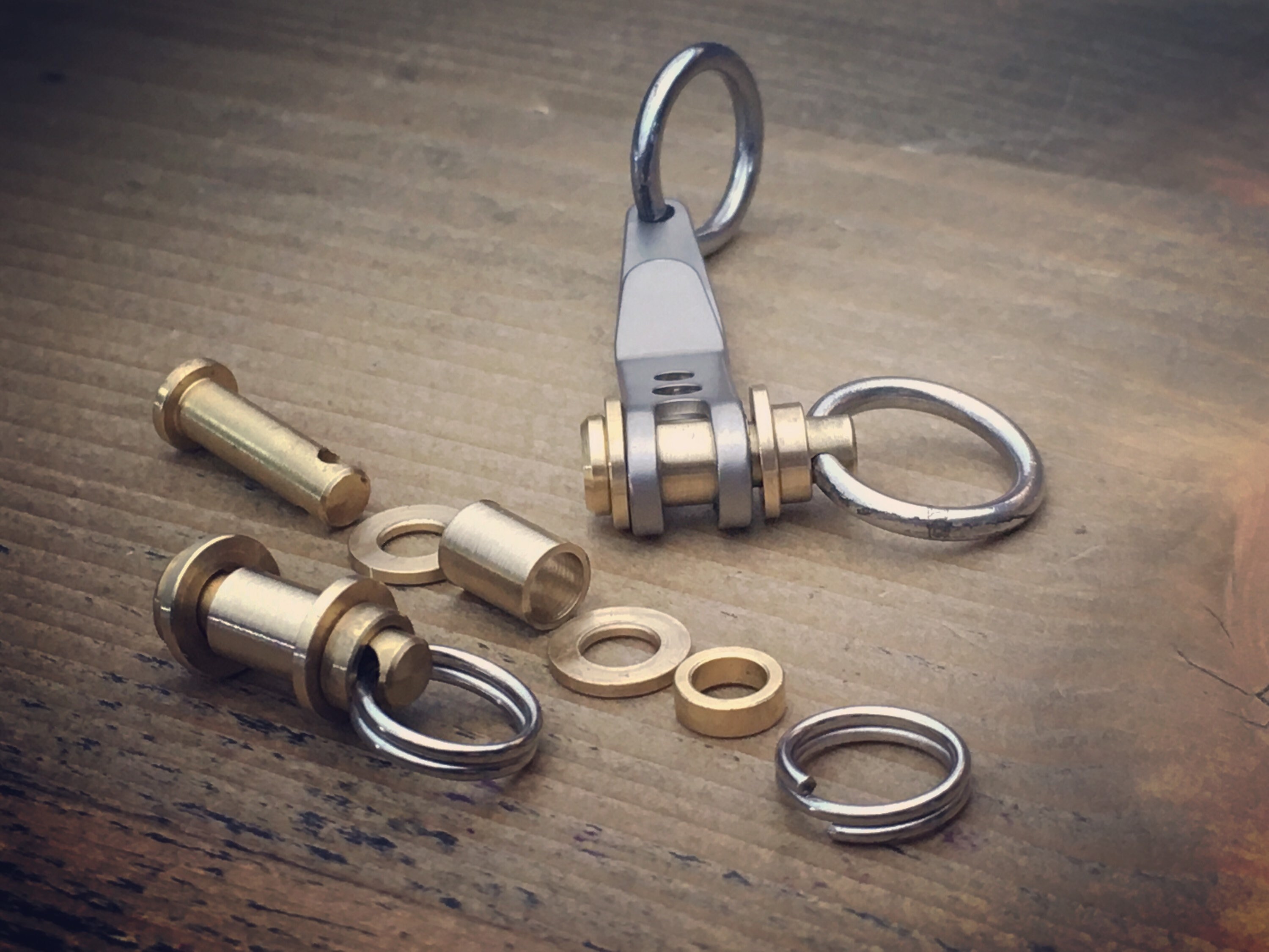 Rotating Pin Kit, for the P7 Suspension clip by Tec-USA