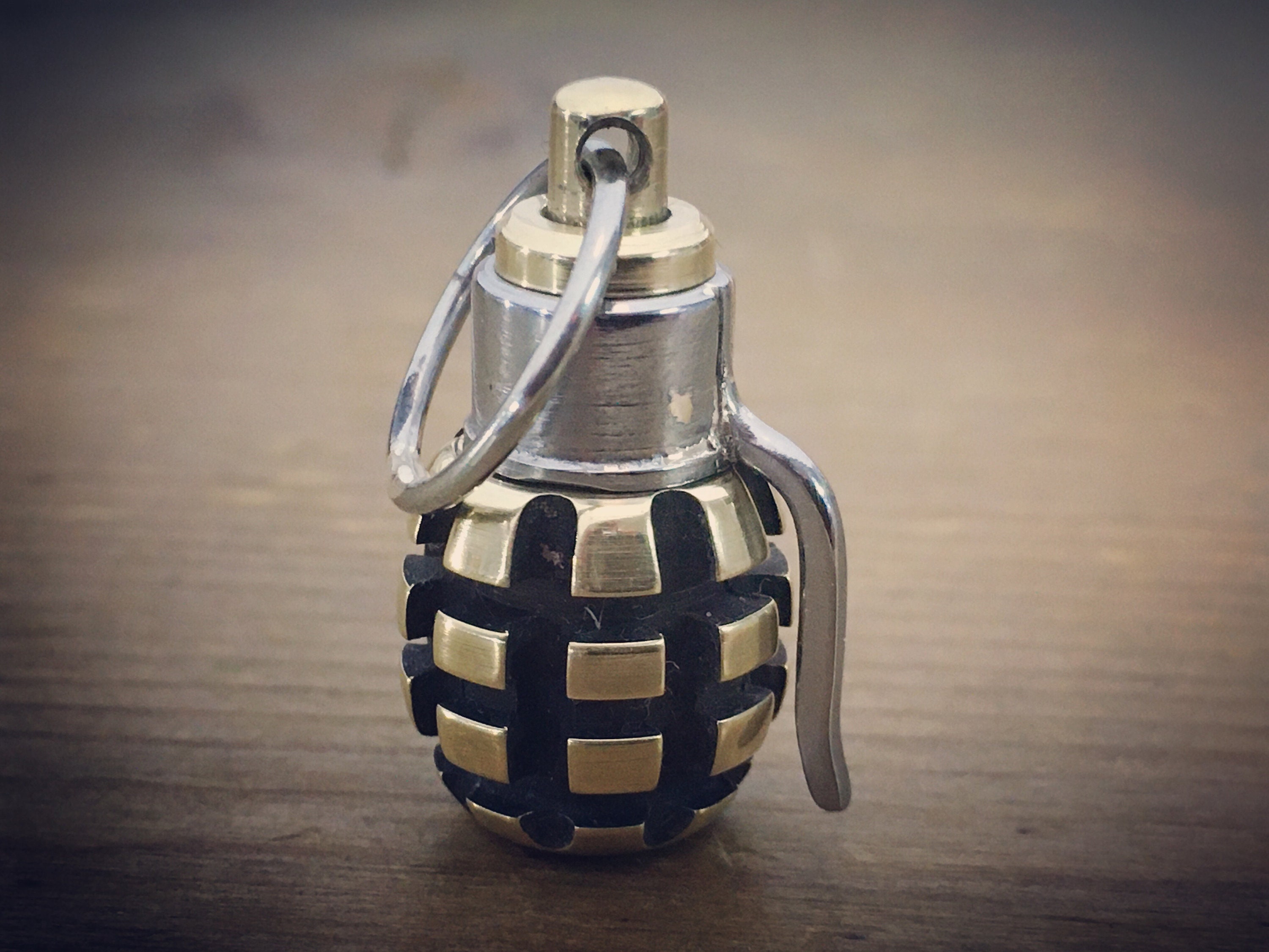 Bead Rocket Bomb, rotating pendant