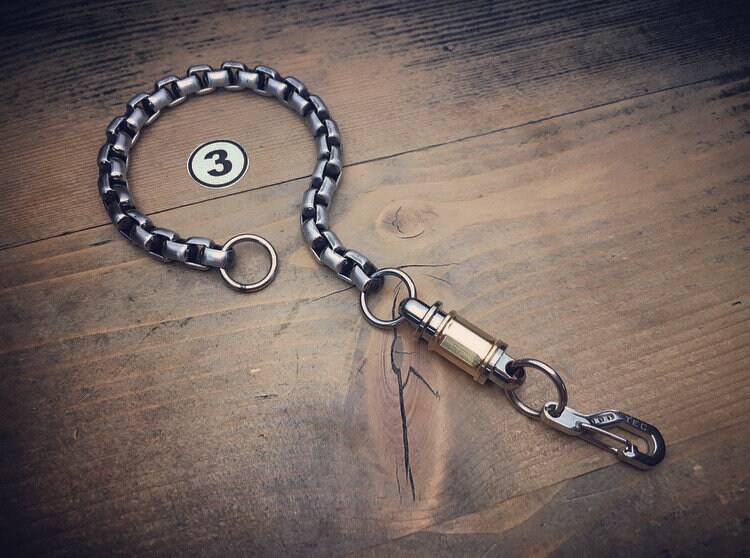 Security Quick Release chain. For Wallet chain or keychain / 3 options