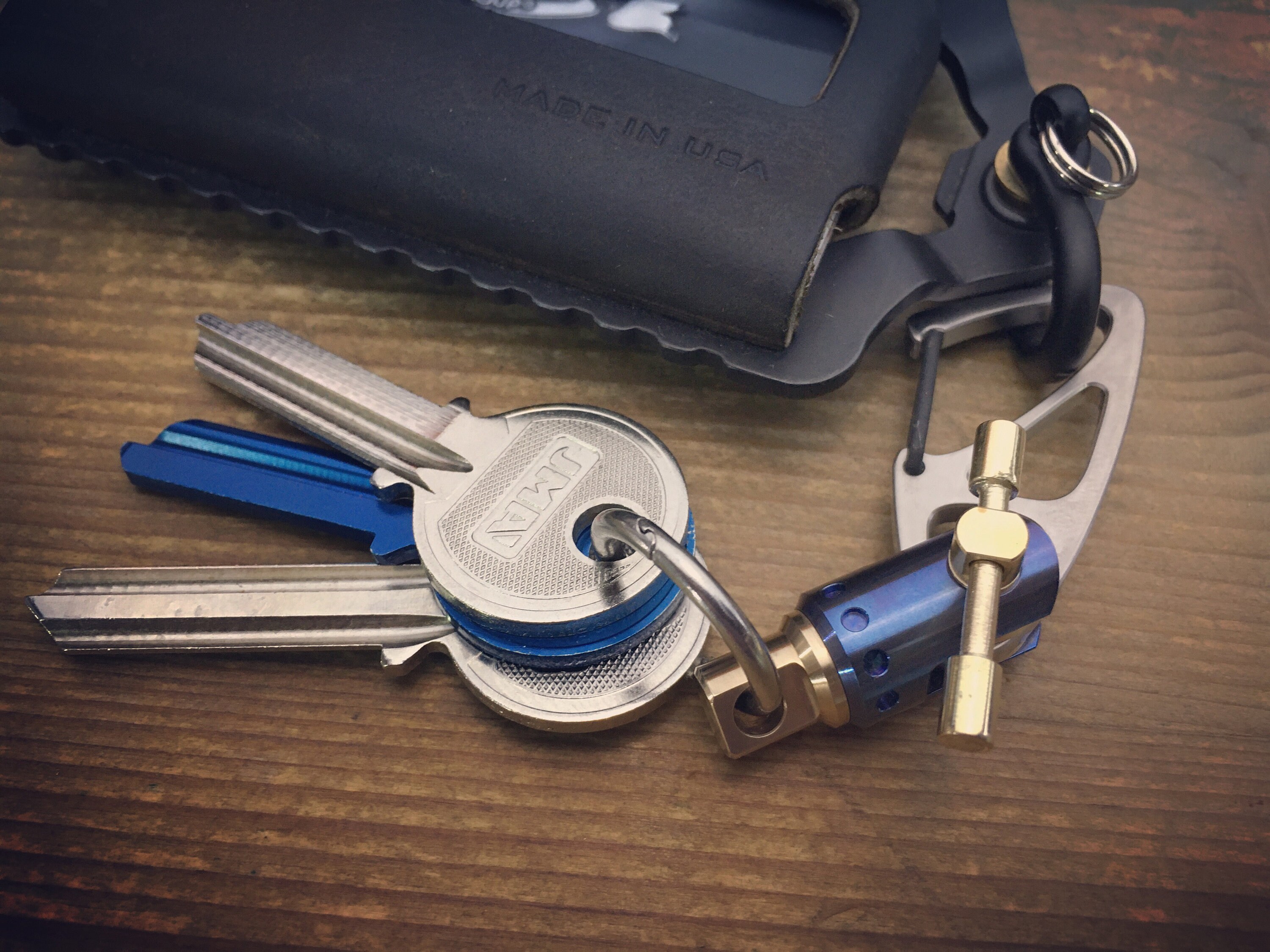 The Press Bar EDC keychain / Titanium