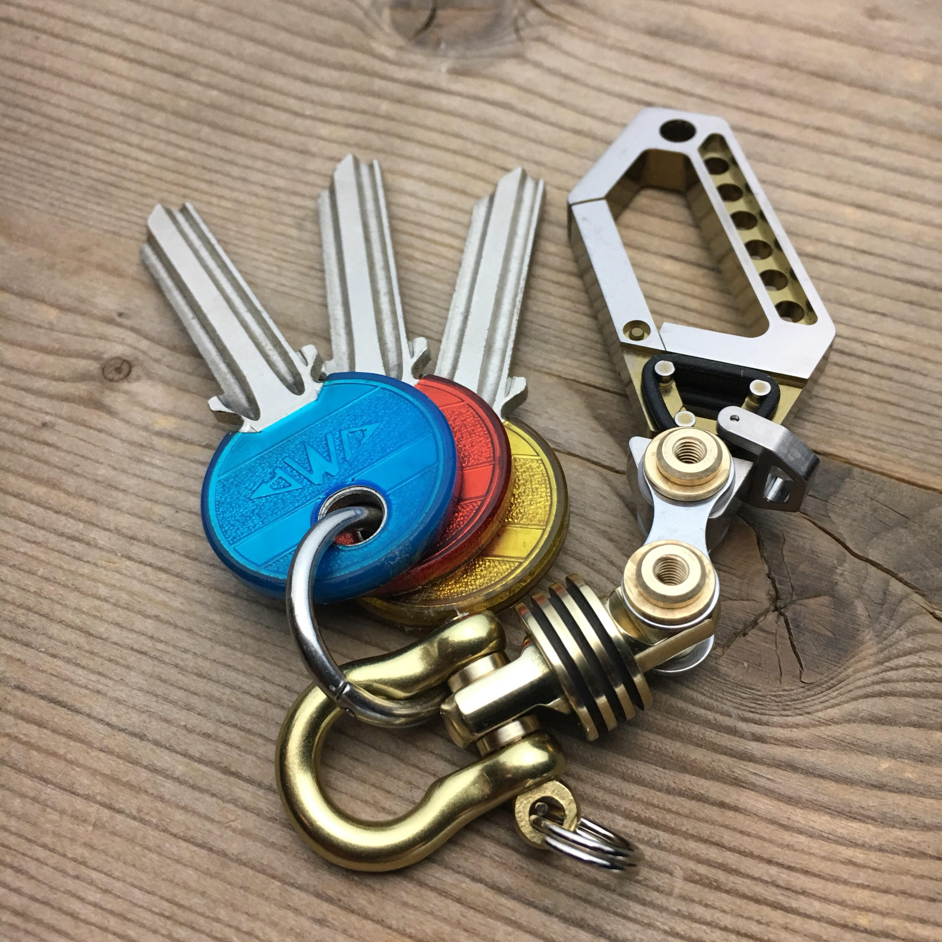 Ti-Drone Carabiner, Shackle Key Chain / with swivel.