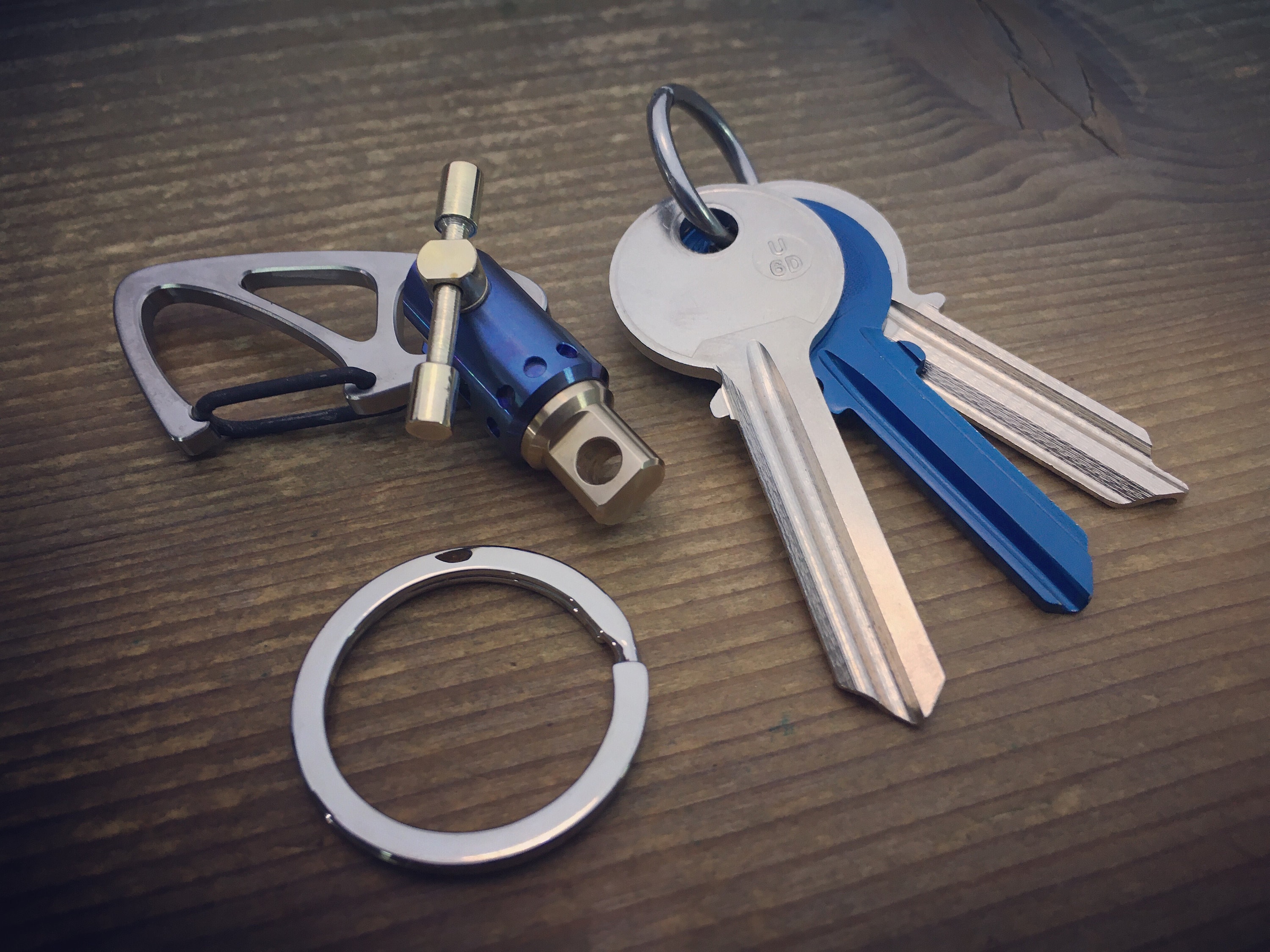 The Press Bar EDC keychain / Titanium