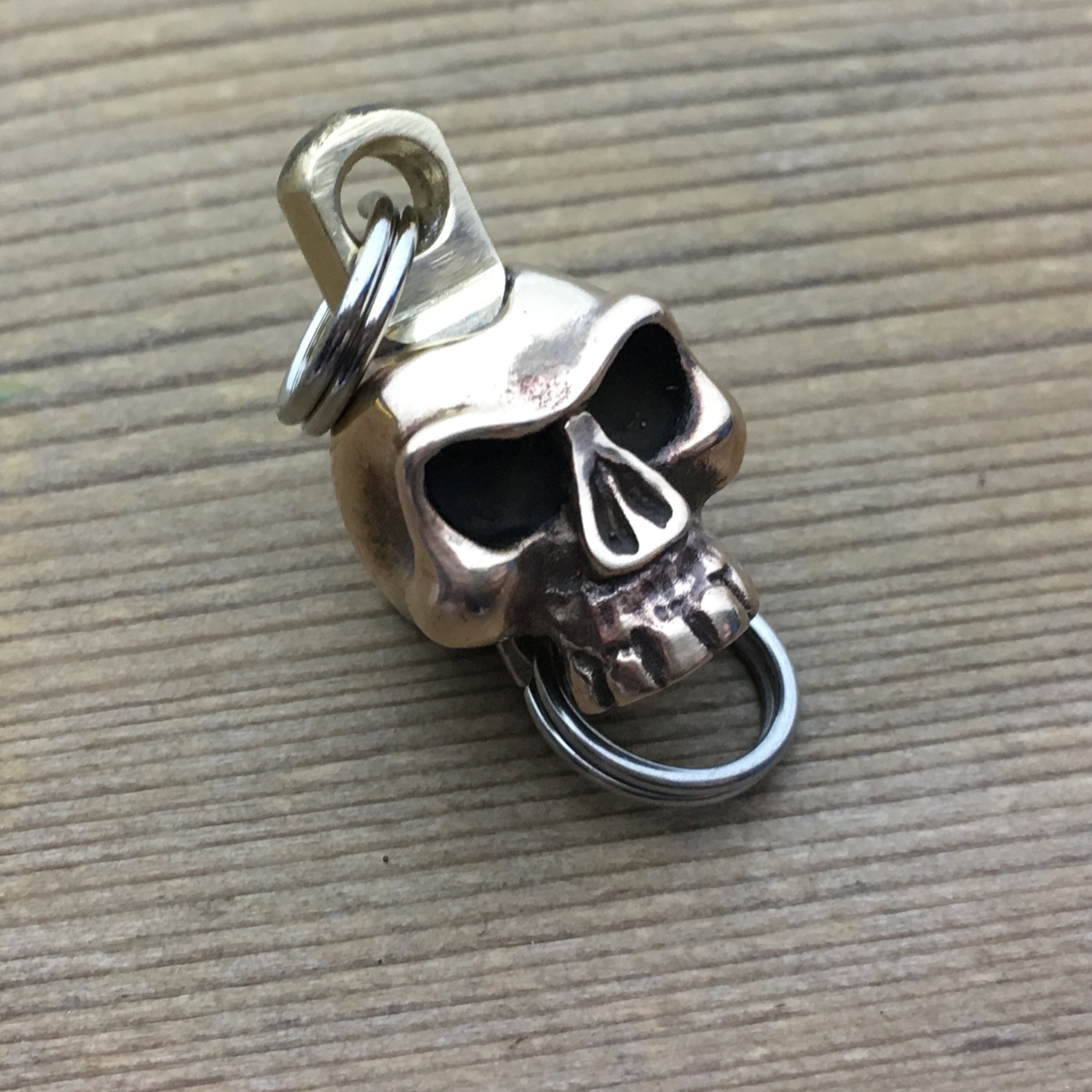 Swivel Connector / Skull Monkey / for key or wallet chain.