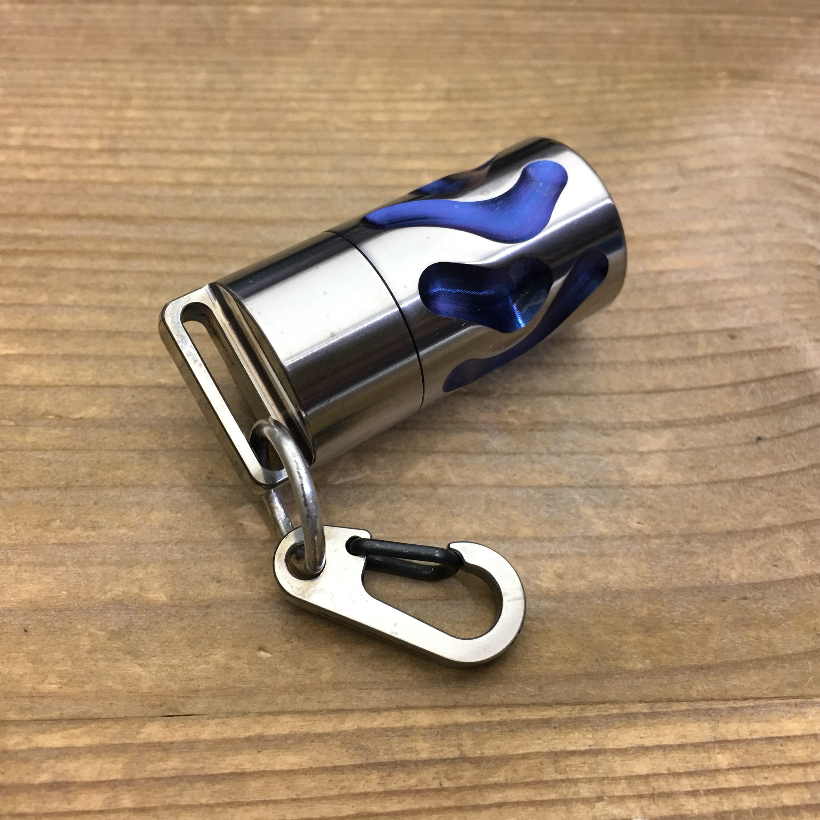 Titanium Store Pills / Bottle-2 / Anodized 25V